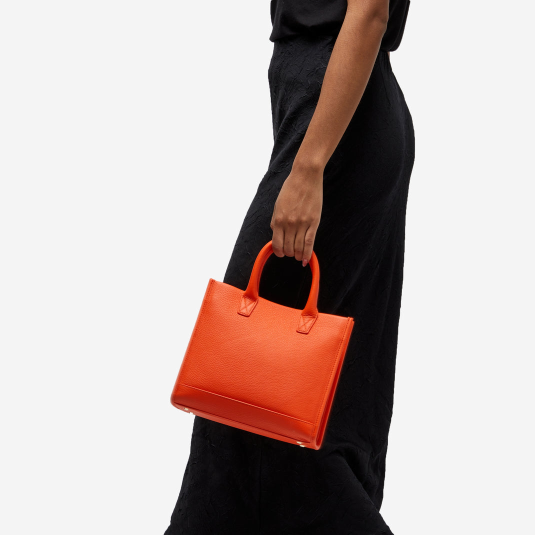 Personalized Leather Crossbody Bags for Women | Leatherology